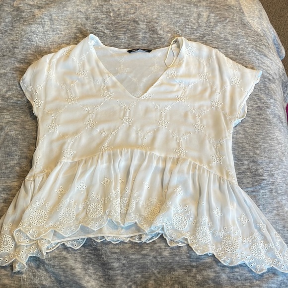 Zara | Tops | Zara White Blouse | Poshmark